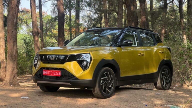 Mahindra XUV 3XO vs Toyota Taisor Turbo AT: Performance, Mileage ...